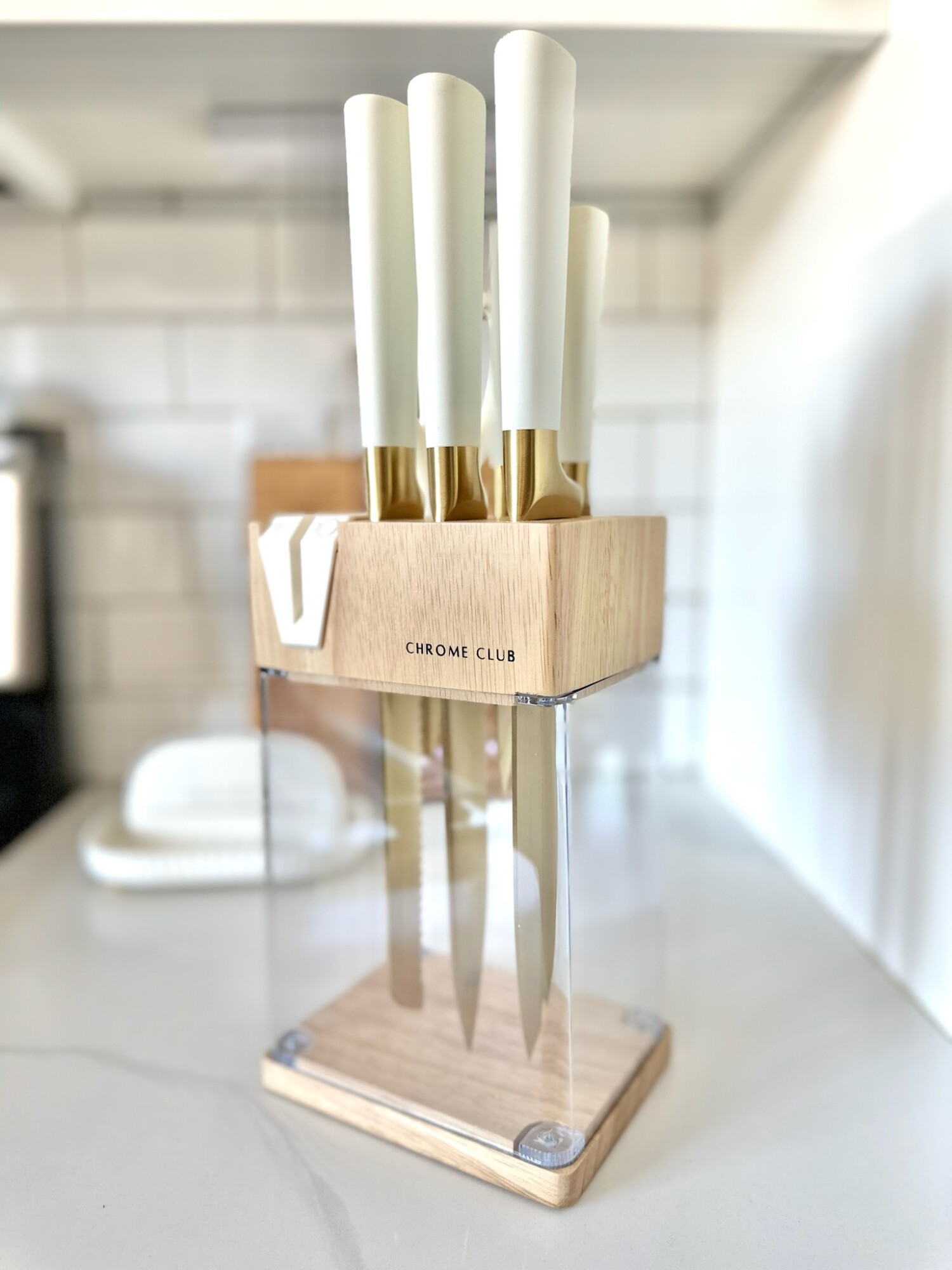 Must Have Kitchen Items to Make Your Life 10x Better