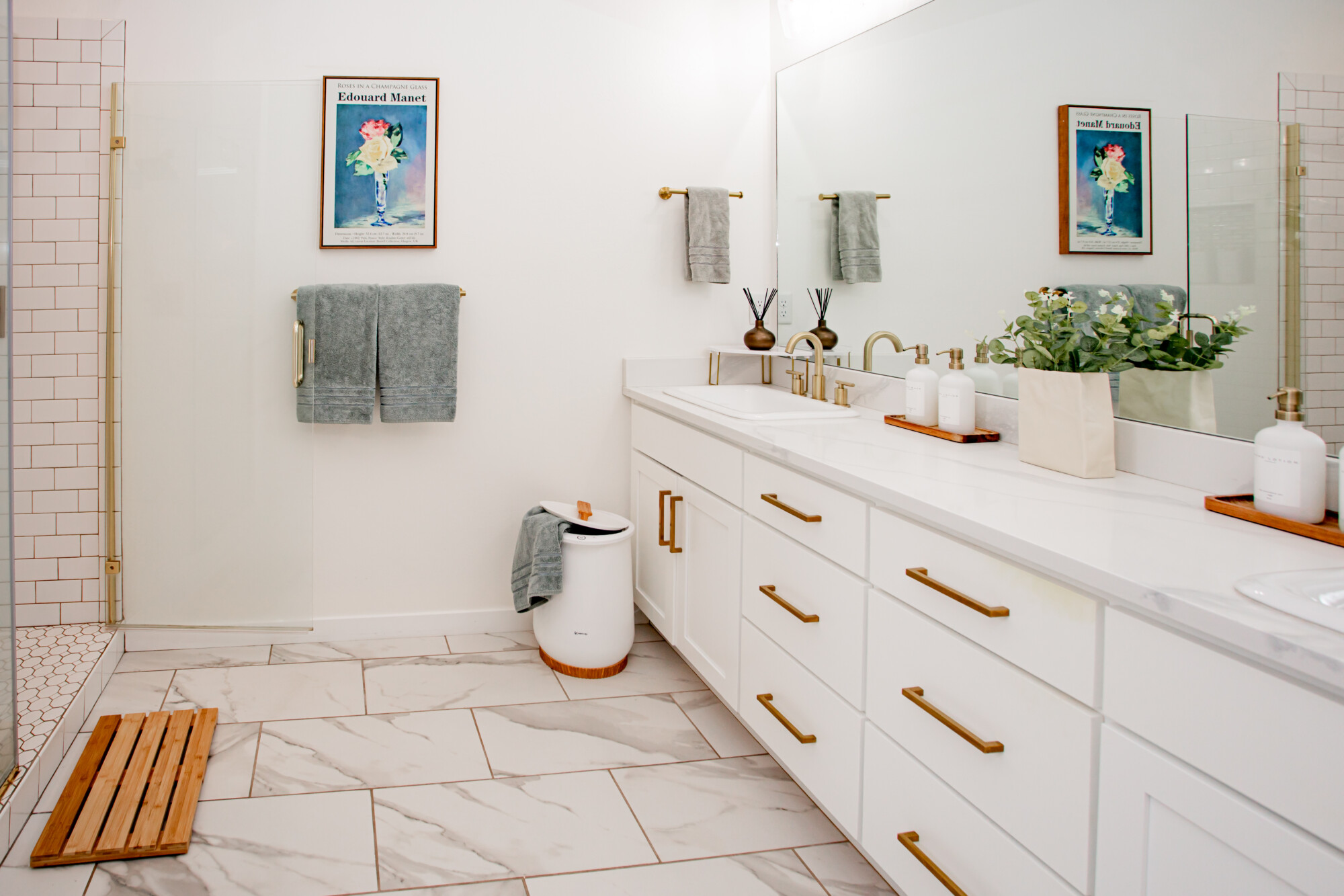 30+ of the Best Bathroom Gadgets on Amazon to Get Organized Fast!